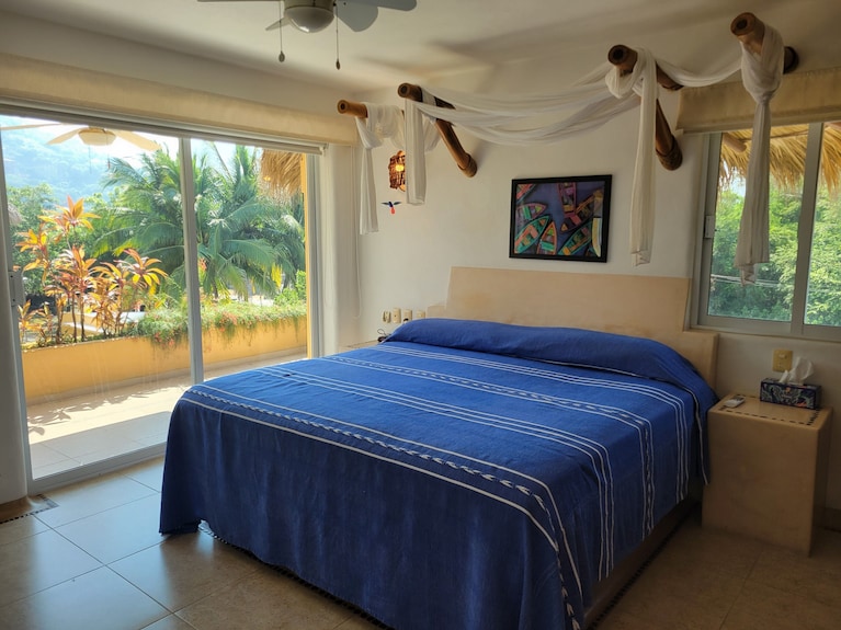 My Zihua Dream Is A Penthouse Condo Just Steps From La Ropa Beach, 2 Br 3.5 Ba - Zihuatanejo
