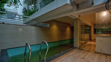 Piscina interior