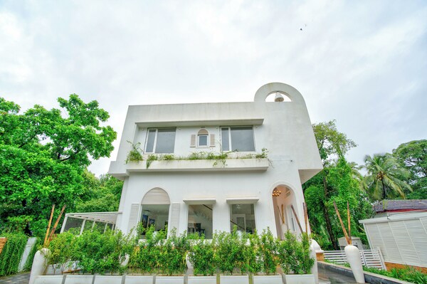 Asgard Apartments & Hotels - Goa