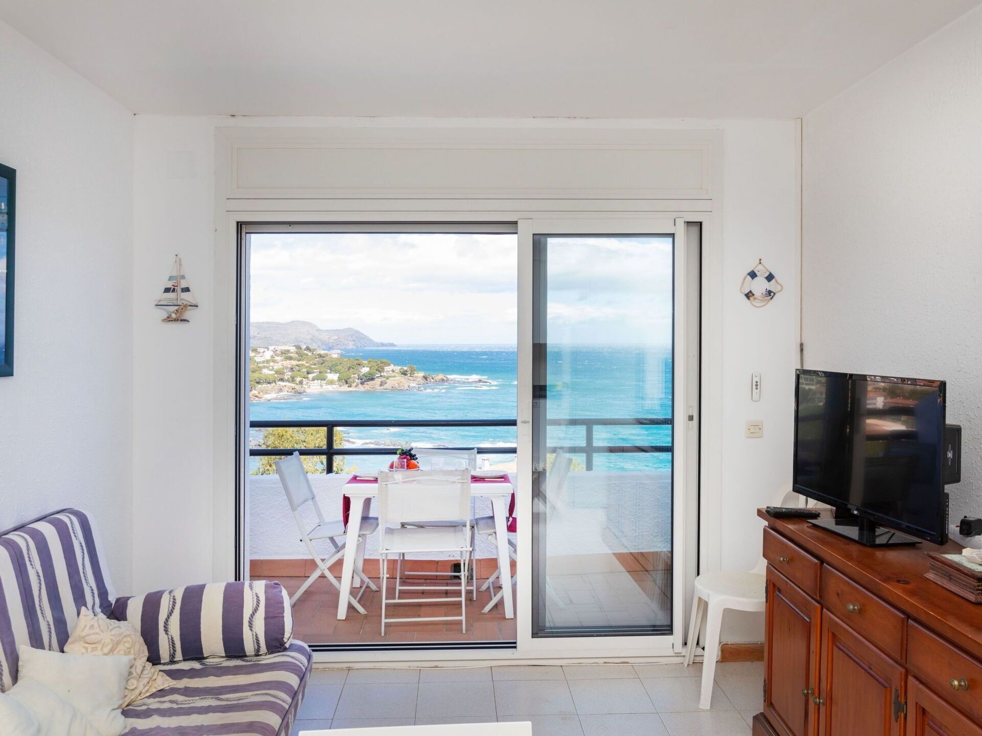 Bel Appartement Pour 4 Personnes Avec Piscine, Wifi, Tv, Balcon Et Animaux Admis - Llançà