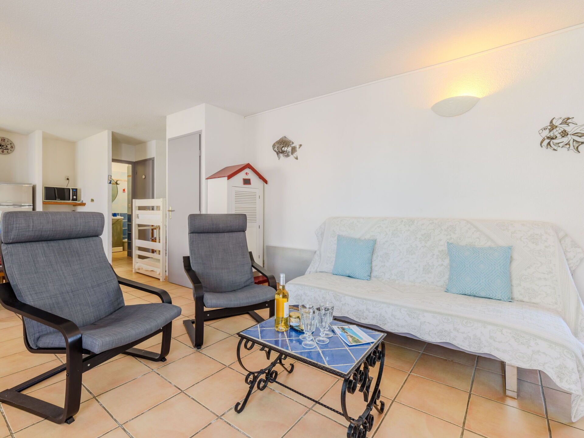 Gemütliche Wohnung Für 4 Leute Mit Klimaanlage,  W-lan, Tv Und Terrasse - Aigues-Mortes