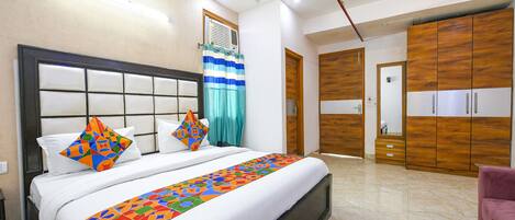 Quarto Premium | Lençóis de algodão egípcio, roupa de alta qualidade, cofre no quarto