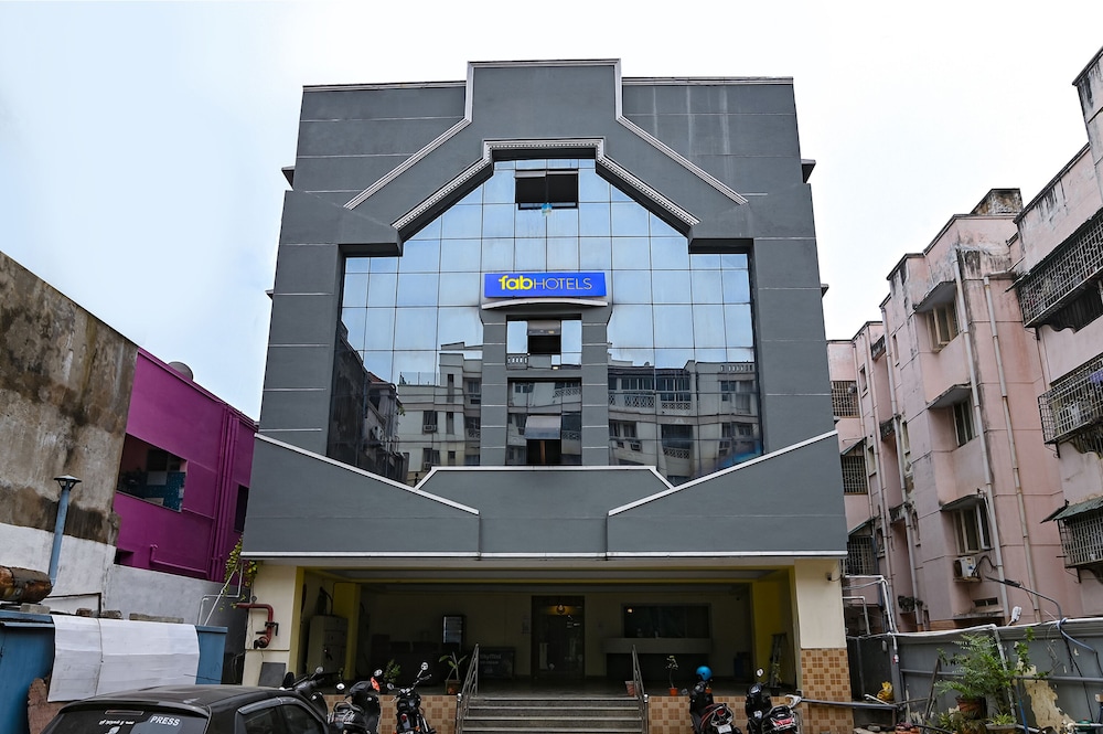 Fabhotel Neethu Residency - Chennai