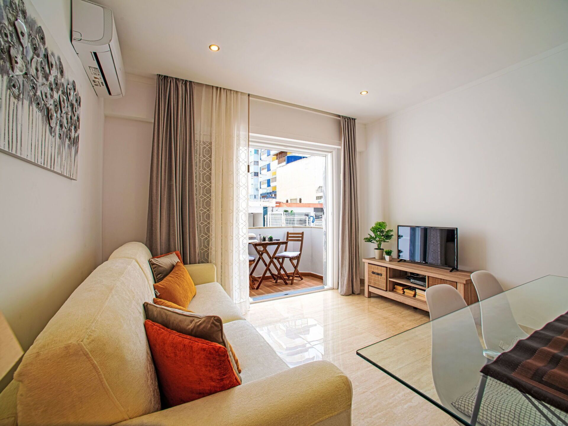 Lovely Apartment For 3 People With A/c, Wifi, Tv And Balcony - Armação de Pêra