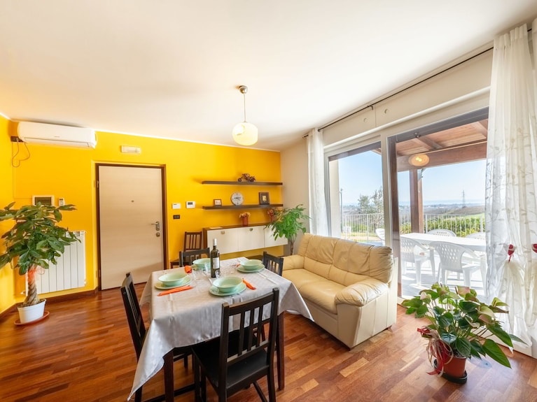 Appartement Dans Une Maison De Vacances Avec Wifi, Piscine, Bain à Remous, Climatisation, Tv, Patio - Pineto