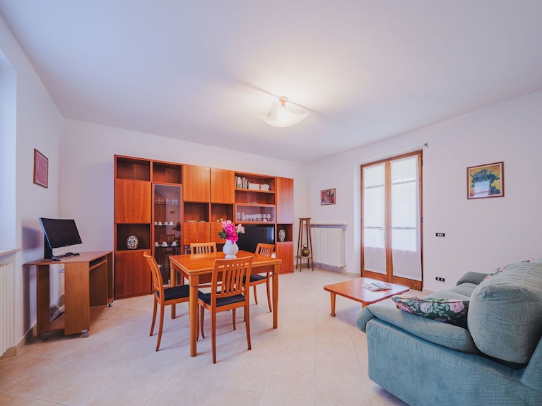 Mooi Vrijstaand Vakantiehuis Voor 10 Personen Met Airco, Wifi, Tv En Patio - Forte dei Marmi