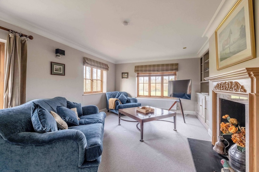 Stylish Barn Conversion Near Windsor By Tempstay - Bracknell