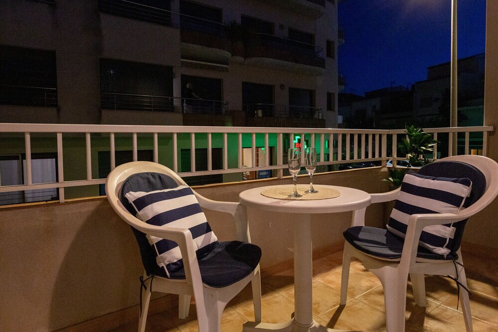 Apt. Gregal - L'Escala | Vrbo