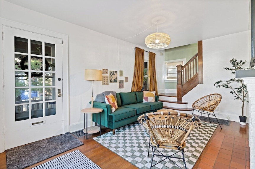 The Green Escape In Oakley 2 Bed 1 Bath - Cincinnati