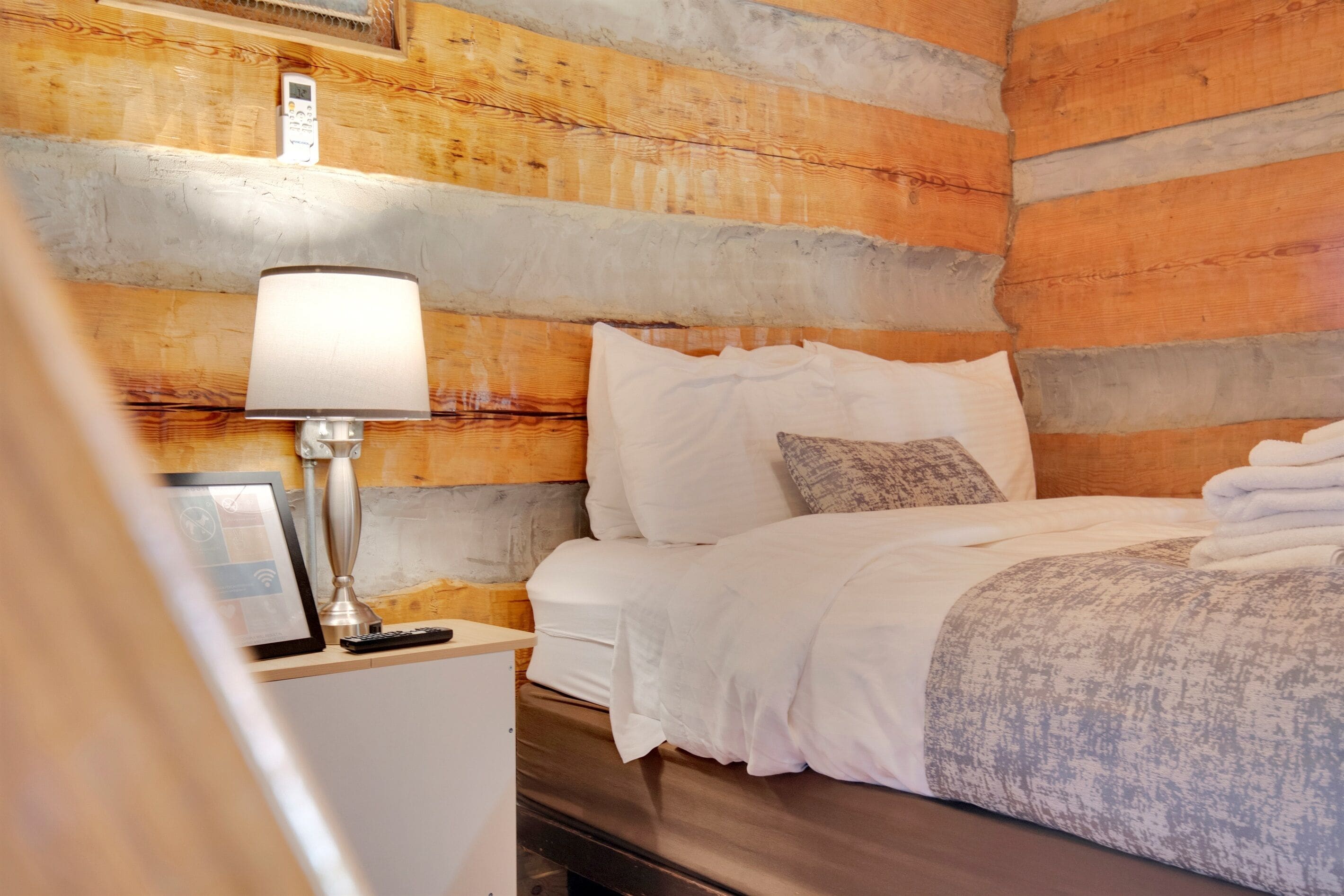 Cozy Mountain Cabin Near Dollywood | Sleeps 5 - Pigeon Forge