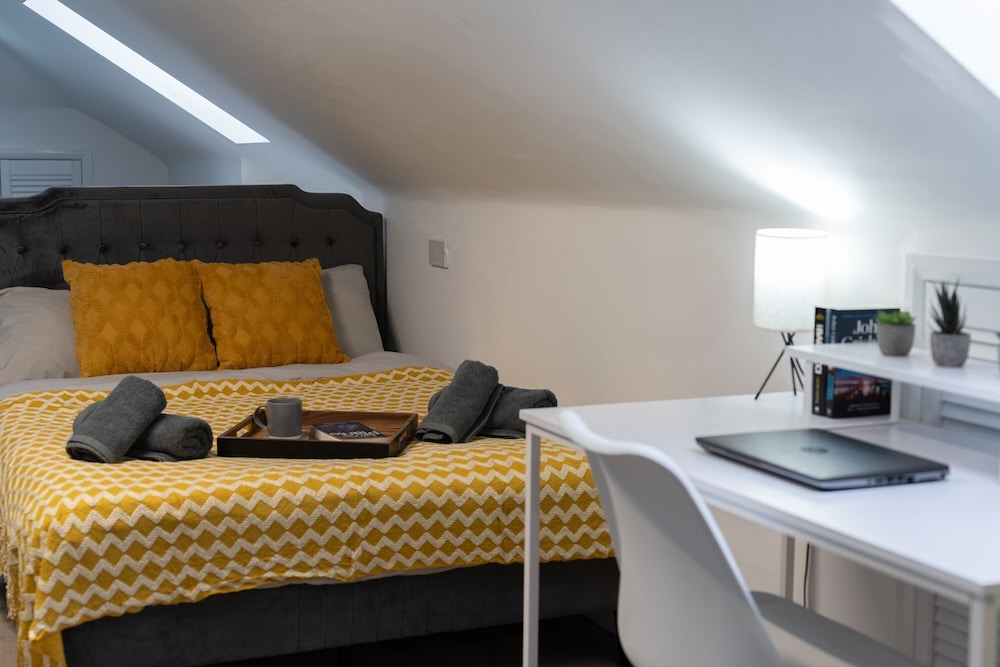 Open Mind Property - 4 Beds & Free Parking - Portsmouth