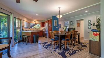 Apartamento em Condomínio Fechado, várias camas, pátio, vista para o jardim (5A) | Restaurantes