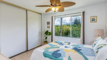 Apartamento em Condomínio Fechado, várias camas, varanda, vista para a montanha (2201) | 2 quartos, com decoração personalizada, com mobília individualizada