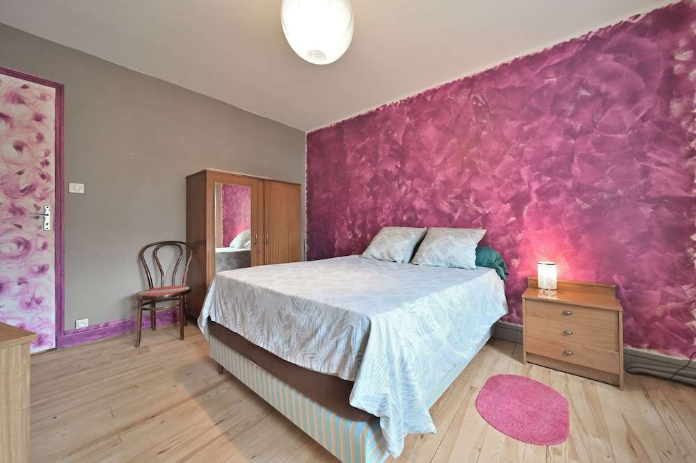 Holiday Home 'Pays De L'ours - Pyrénées' With Mountain View, Private Terrace And Wi-fi - Les