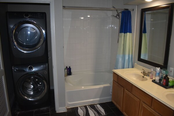 Cozy Mid-rise Uptown Houston - Near Galleria Mall - Stafford, TX