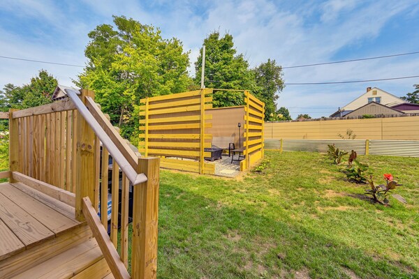 1 Mi To Mgm Springfield: Cozy Winter Duplex! - Ludlow, MA