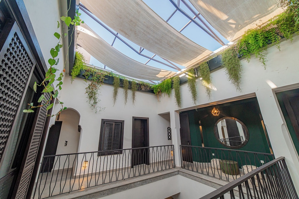 萨布拉瓦庭院酒店 - 馬拉卡治