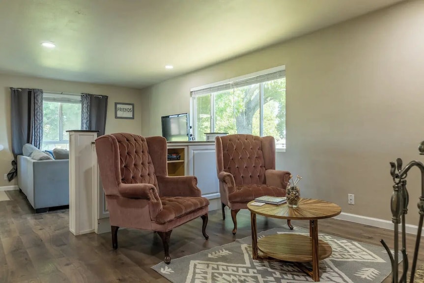 Spacious 4-bedroom House In Charming Yakima With Ac, Wifi - Yakima, WA