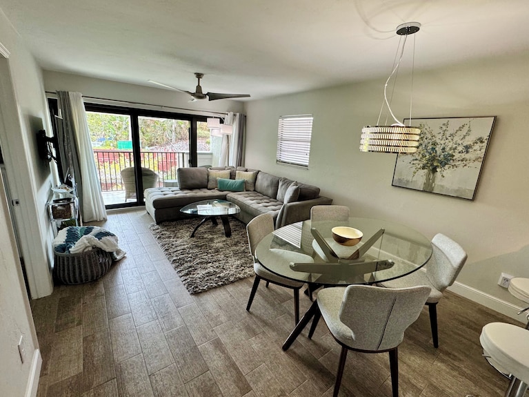 Resort Condo With Heated Pool, Tennis, Gym, Pickle Ball, On-site Restaurant - Naples, FL