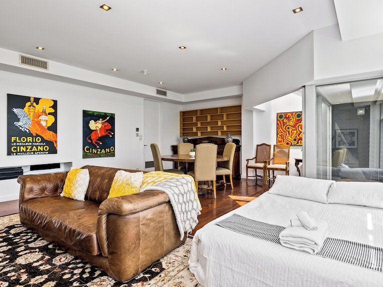 Swainson On Waymouth - Adelaide