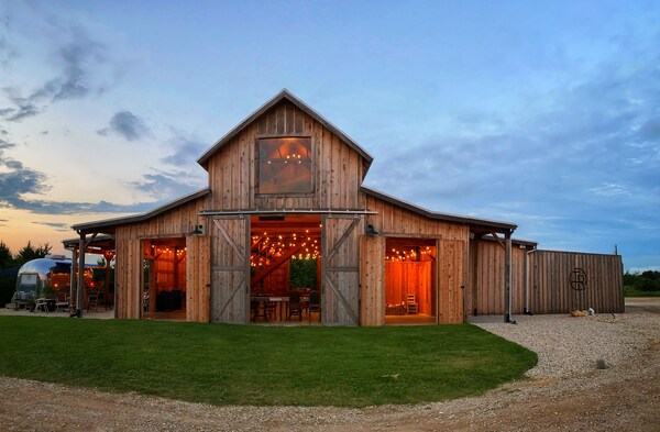 The Range Vintage Trailer Resort - Texas