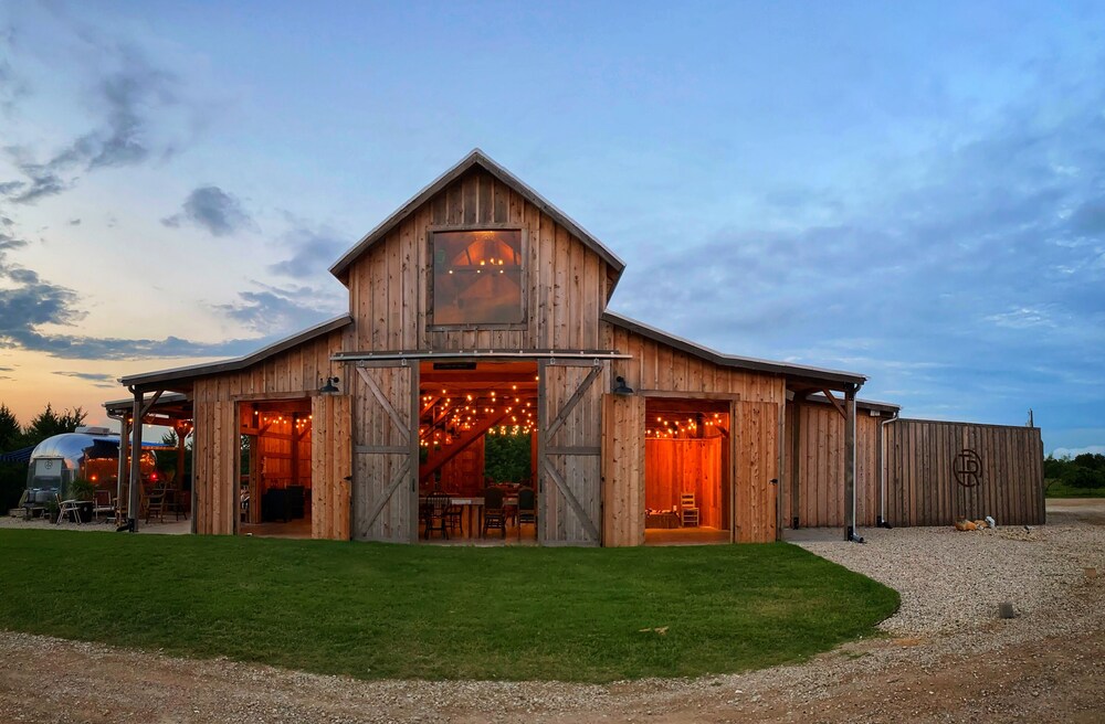 The Range Vintage Trailer Resort - Palmer, TX