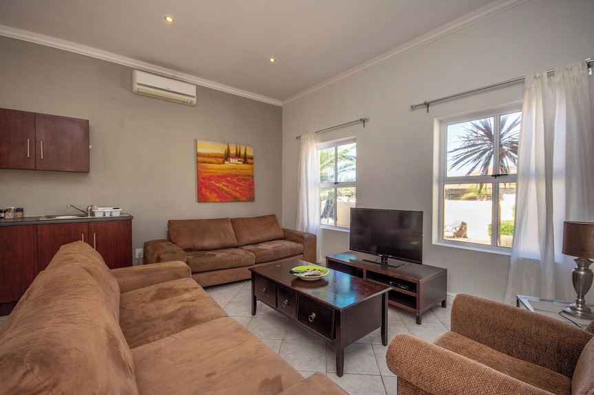 Somerset Garden Route Apartment 10min. From The Beach And The Nature Reserve - Somerset West