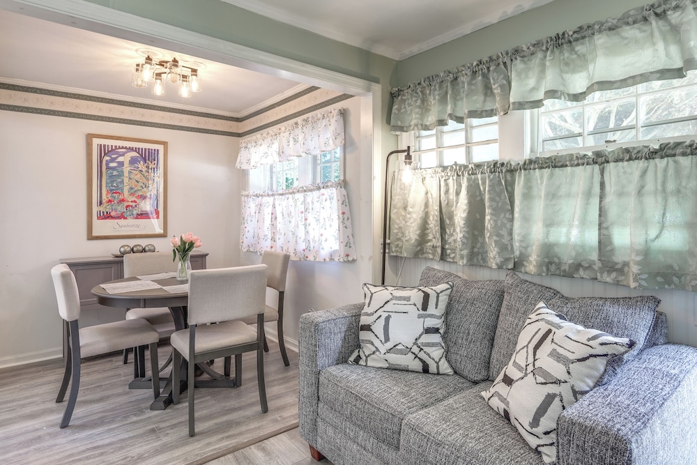 Cozy Cape Cod Cottage < 2 Mi To Beach! - Sandwich, MA