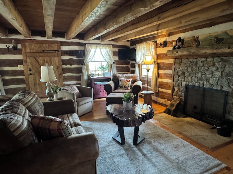Log Cabin With Mountain Views In Lexington! Near Va Horse Ctr, 8 Mi From Vmi/w&l - Lexington, VA