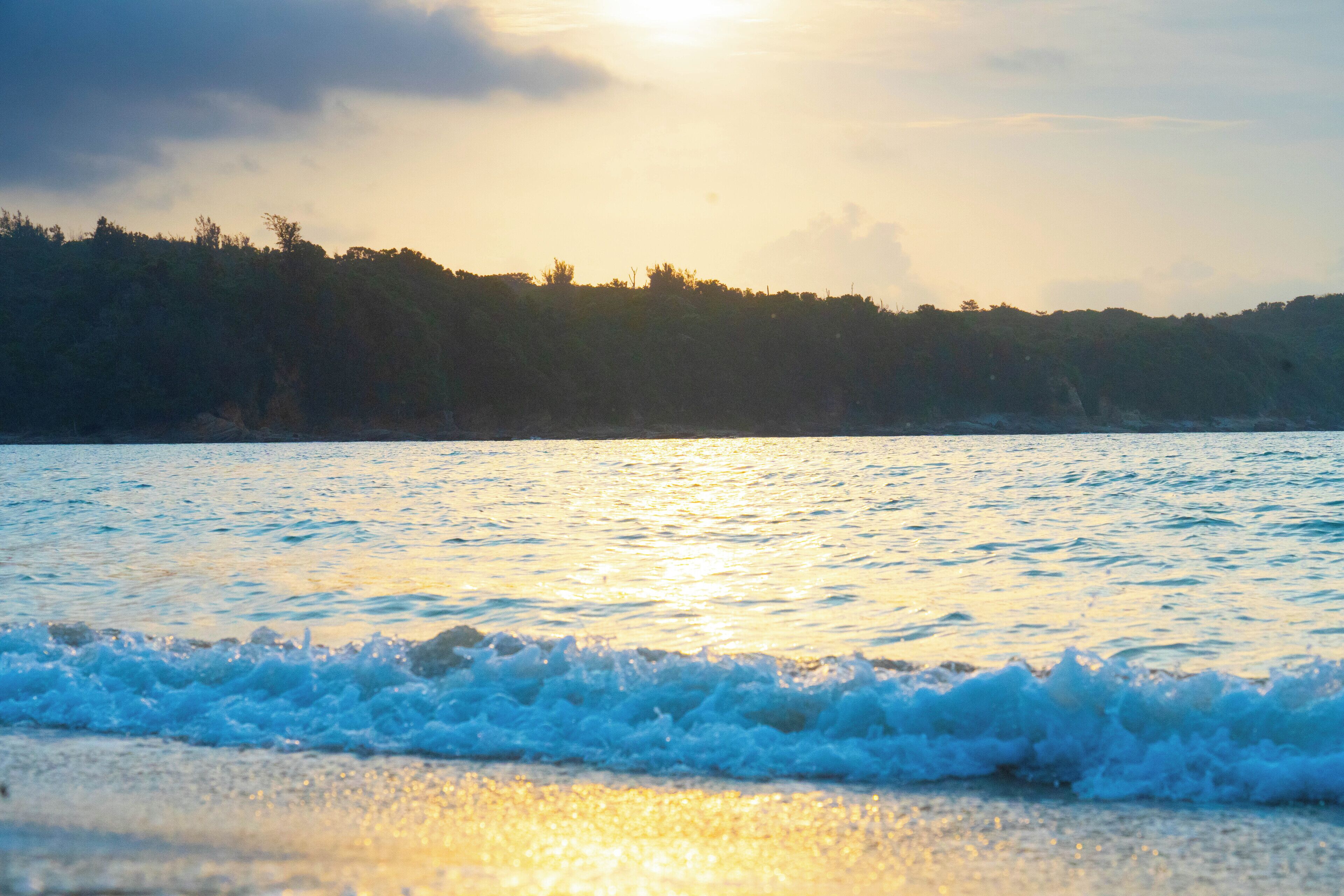 Na praia, praia de areia branca 