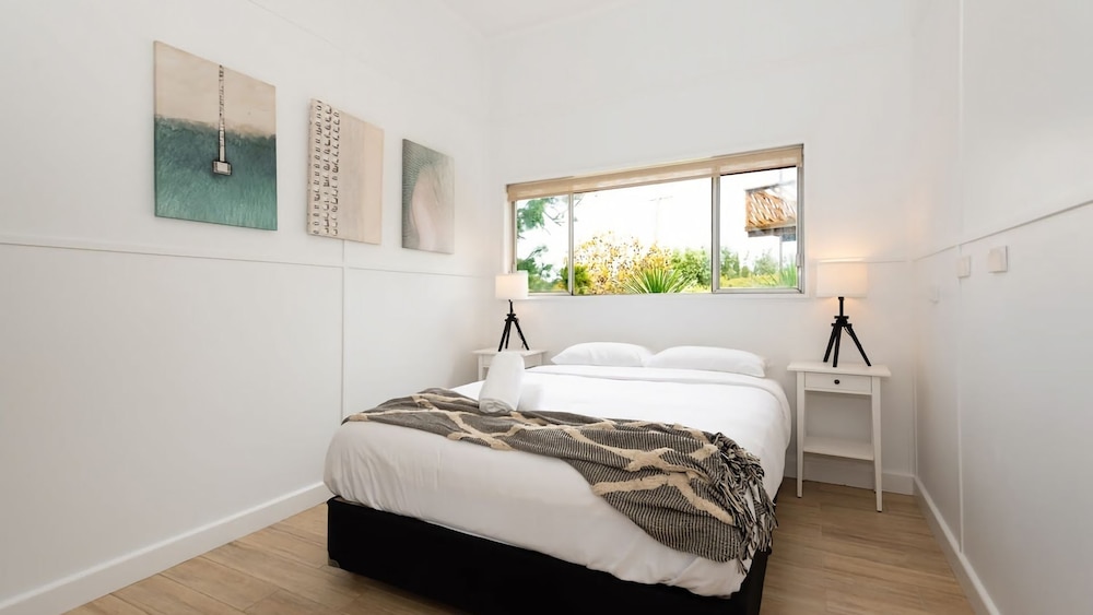 Blissful Beachfront Apartment Broulee - Broulee
