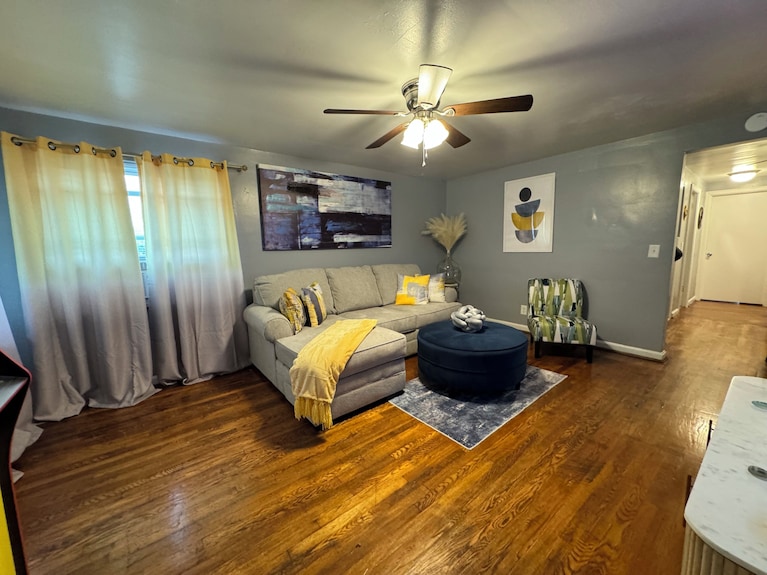 Quiet, Safe And Serene Unit With Lots Of Charm In A Great Location In Cincinnati - 신시내티