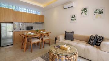Apartamento Comfort, vista para a piscina (Unit 5) | Sala de estar