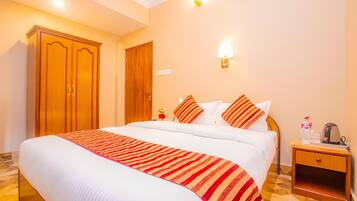 Quarto Individual Standard | Secretária, secretária adequada para computadores portáteis