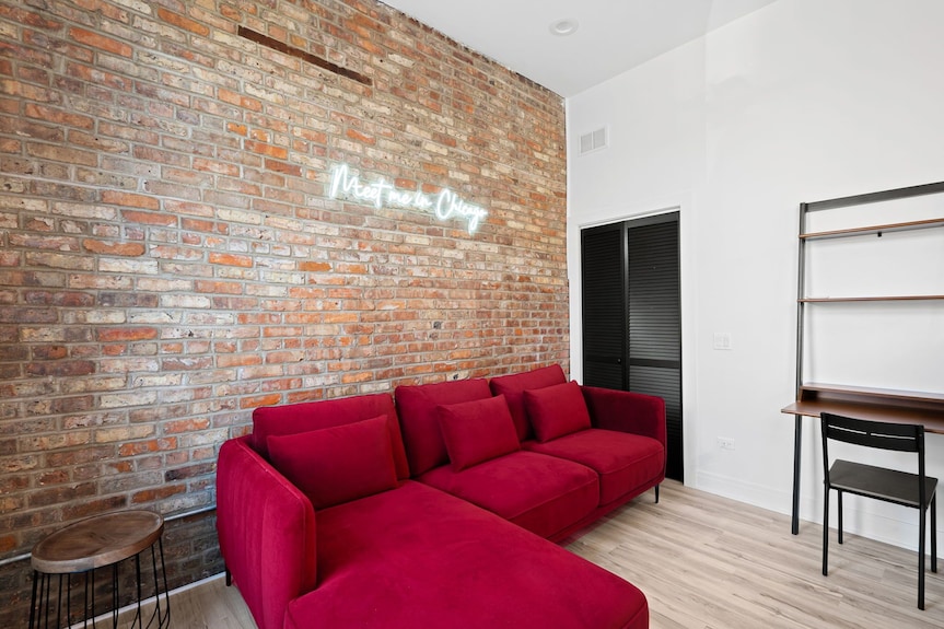 Chic Modern Loft Near United Center, Uic/imd & Downtown W/ Parking - The Carousel, Brookfield