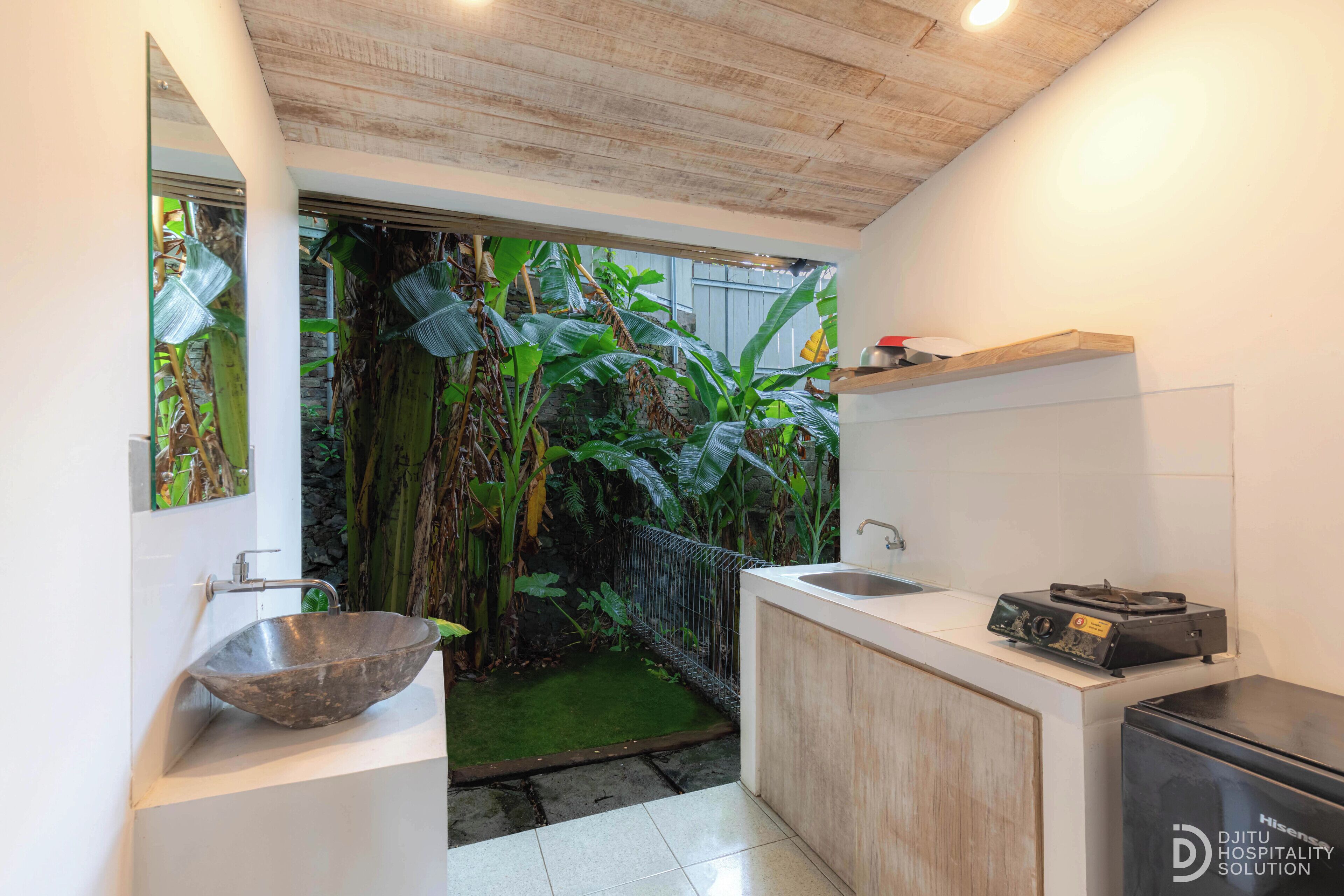 Quarto Standard | Cozinha privada | Uma chaleira elétrica 