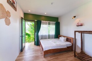 Minibar, secretária, secretária adequada para computadores portáteis 