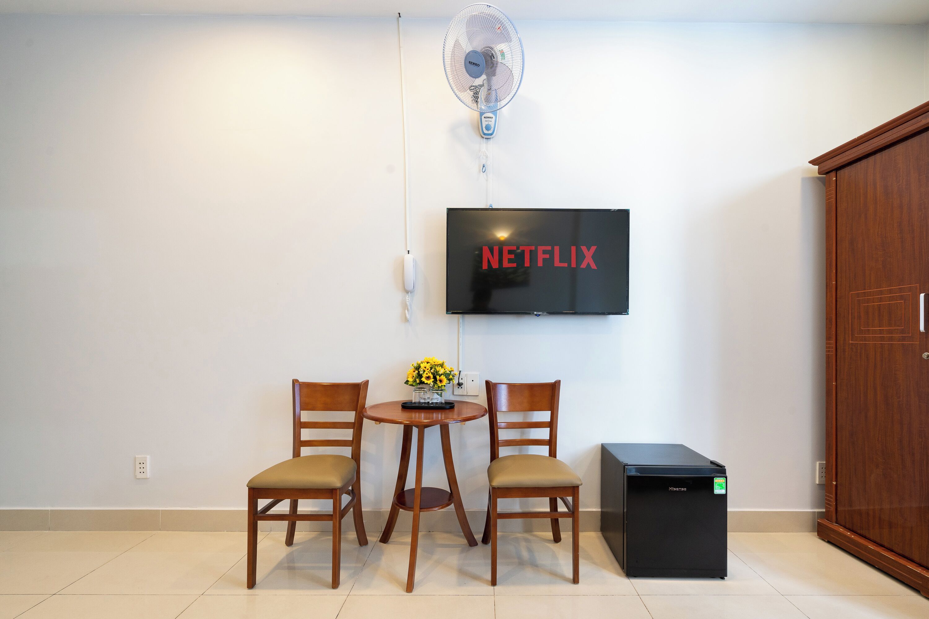 Quarto Familiar | Casa de banho | Um polibã, artigos de higiene pessoal grátis, um secador de cabelo 