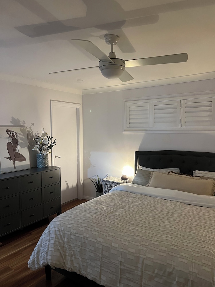 Spacious Family Home - Camden