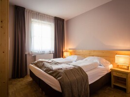 Apartamento | 2 quartos, com mobília individualizada, roupa de cama fornecida 