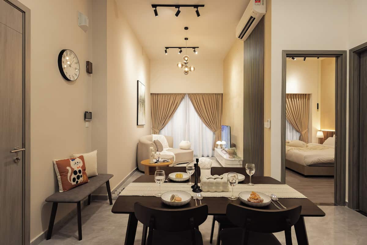 Apartamento luxo, 1 quarto, vista para a cidade | Espaço de trabalho para notebook, ferros/tábuas de passar roupa