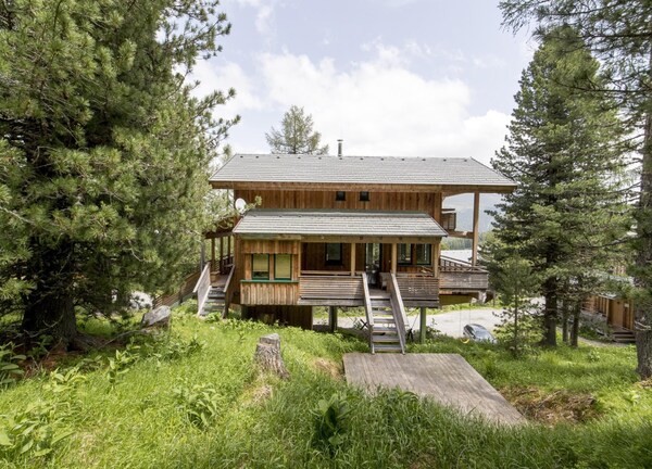 Charming Chalet With Indoor Hot Tub - Turracherhöhe