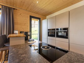 Chalé | Cozinha privada | Talheres/pratos/utensílios de cozinha