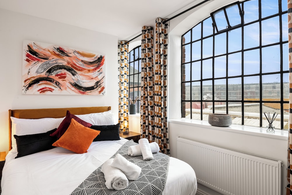 Spacious City Apartment In Birmingham - 