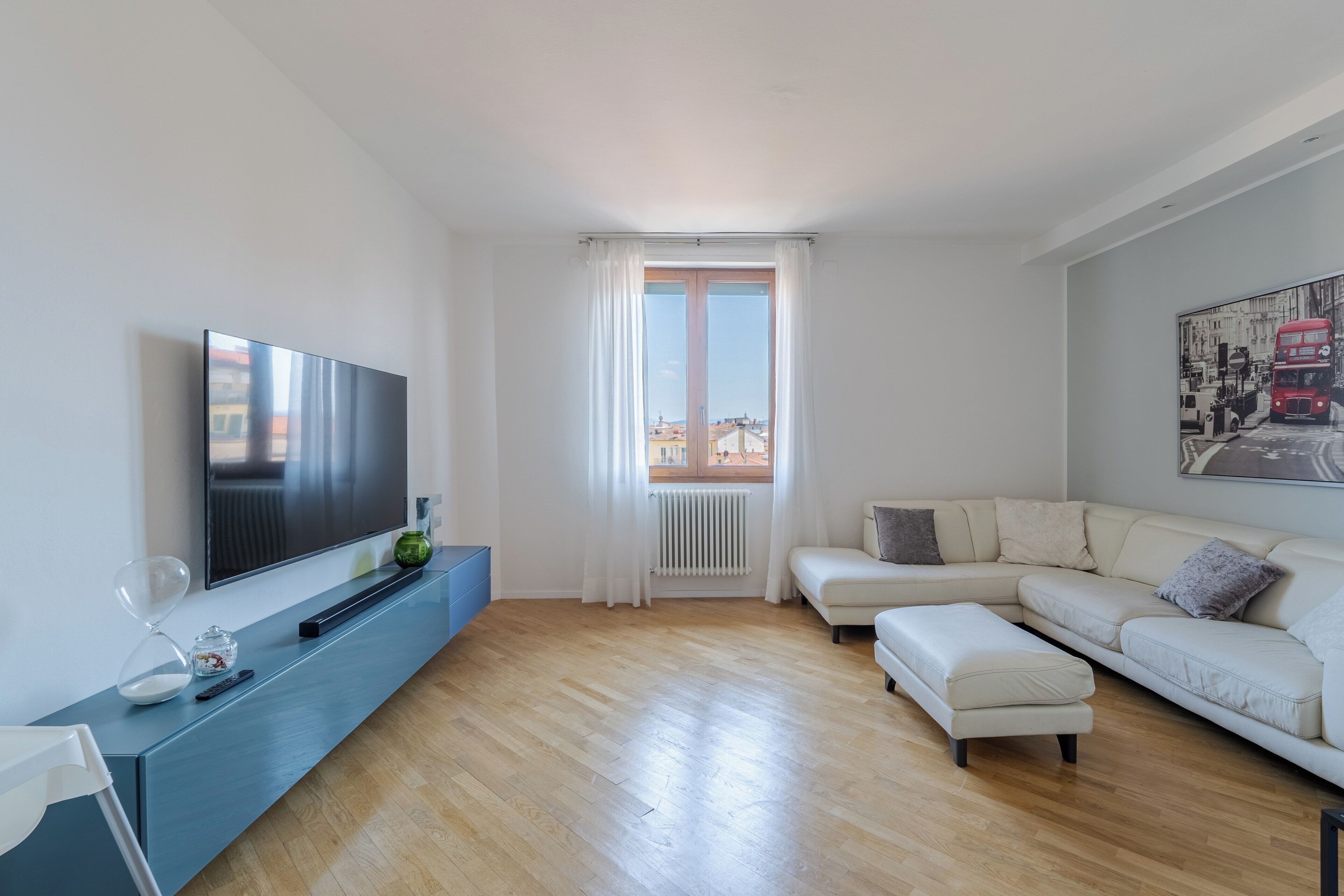 Bright And Modern, Four Rooms Apartment - Florencia