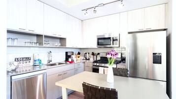 Apartamento de Luxo, varanda, vista para o porto | Cozinha privada