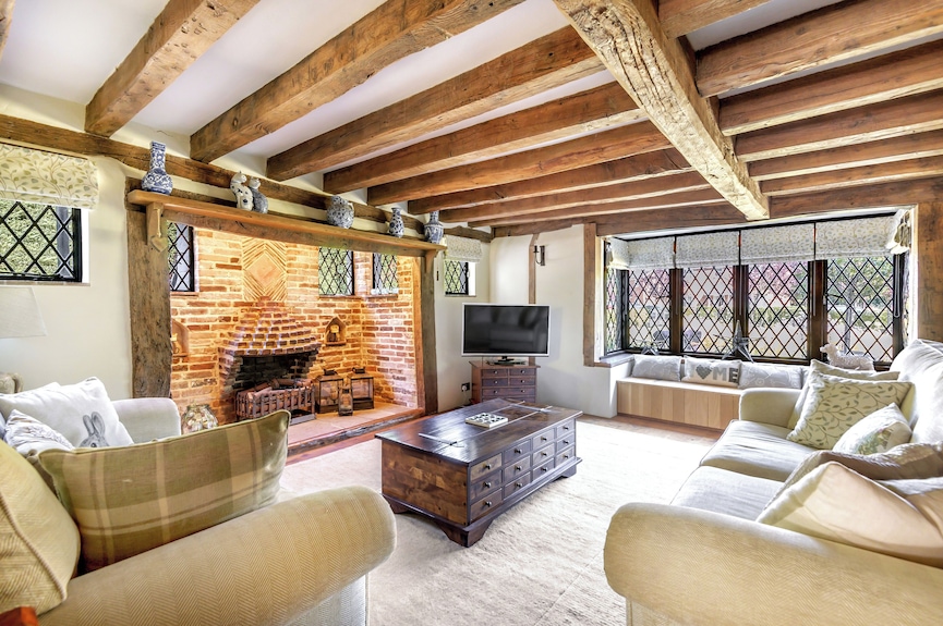 16th Century Chocolate Box Thatched Cottage Within 2.5 Acres - 伯克郡