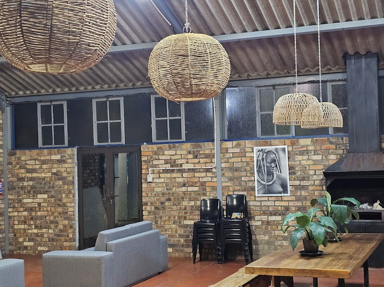 Entire 3.8 Ha Farm & Campsite Surrounded By Mountain Views - Wolseley