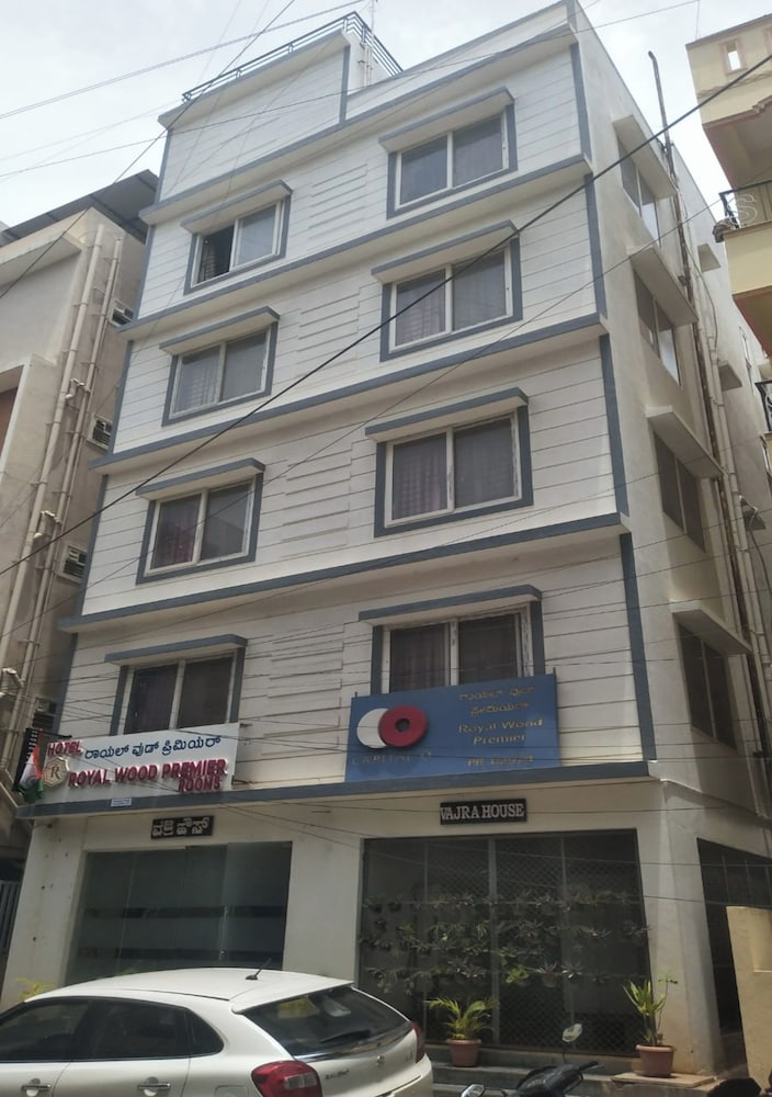 Hotel Royalwood Premier - Domlur - Bangalore