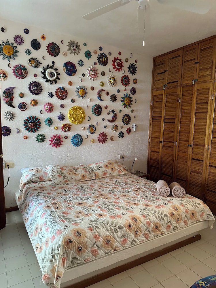 Balcony Beachfront Aquarium Condo, Fast-free Wifi, Half Moon Bay, Akumal - Akumal